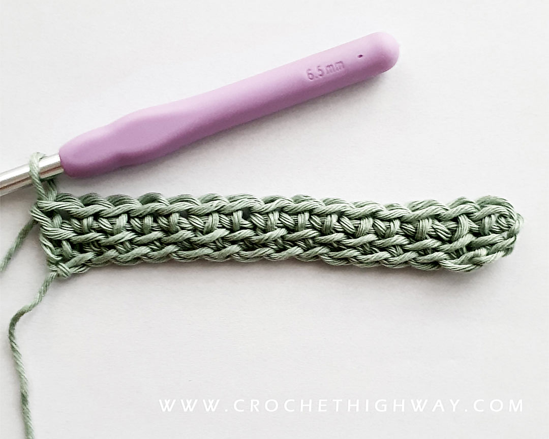 Linked Double Crochet Stitch - CrochetHighway