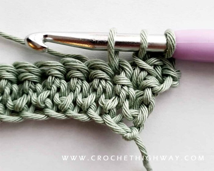 Linked Double Crochet Stitch - CrochetHighway