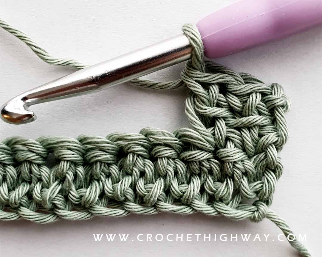Linked Double Crochet Stitch - CrochetHighway