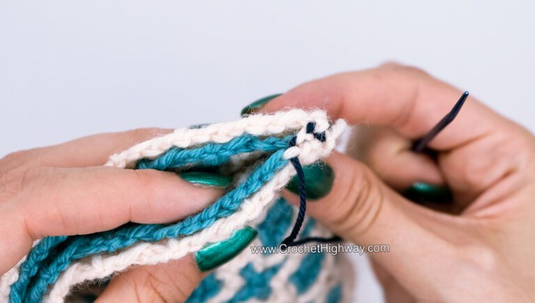 Mattress Stitch Tutorial - CrochetHighway